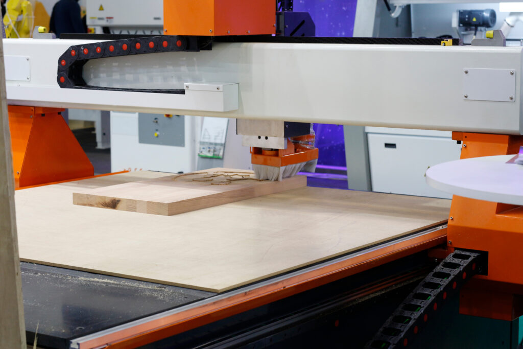Houtbewerkingsmachine leasen | CNC | zagen | lijmen | persen